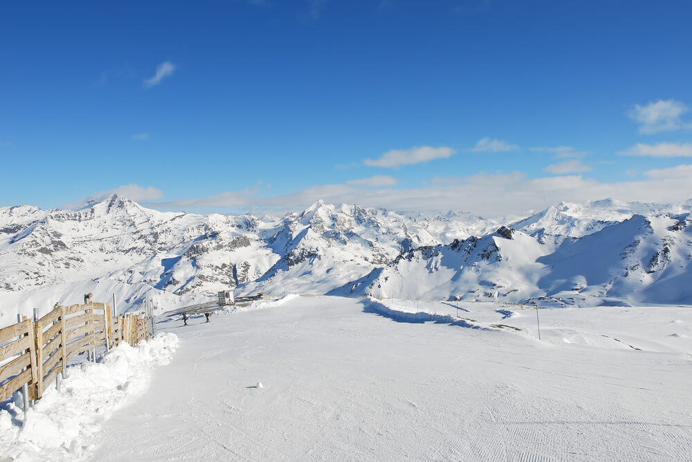 Montchavin Transfers & Ski Resort Guide | Snowcompare